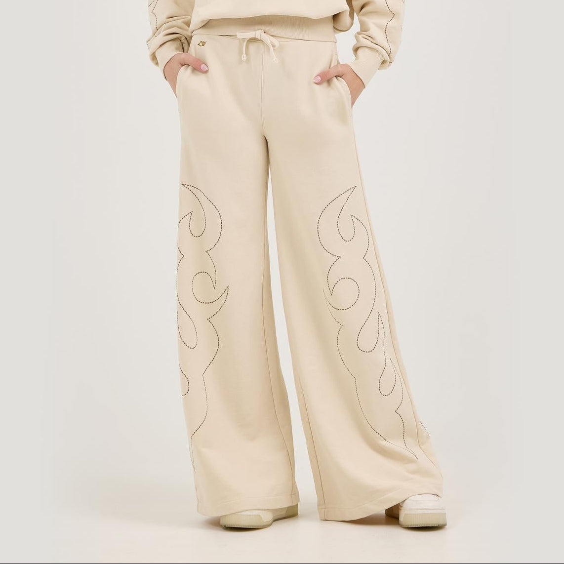 Wrangler® X Lainey Wilson Cowboy Sweatpants - Cream 112375657 – Double ...